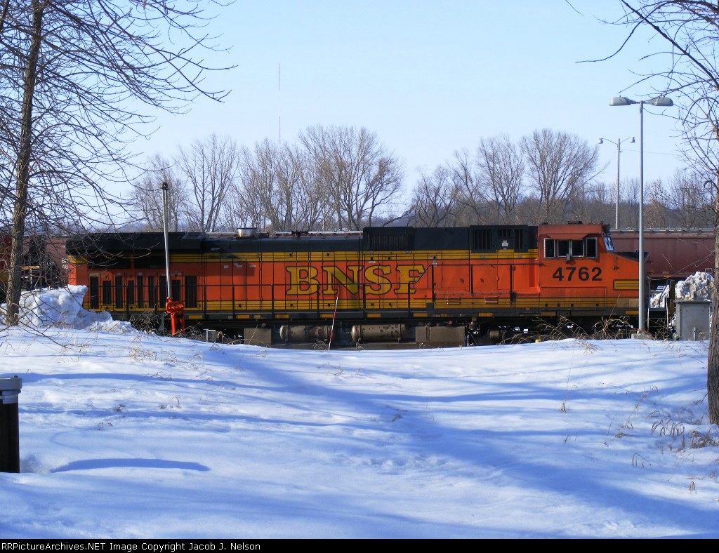 BNSF 4762